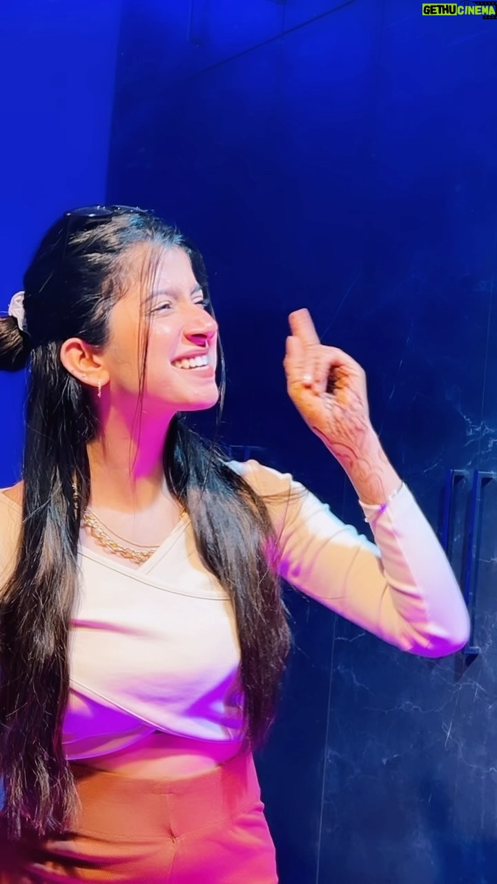 Actress Divya Sharma HD Instagram Photos and Wallpapers March 2024 ...