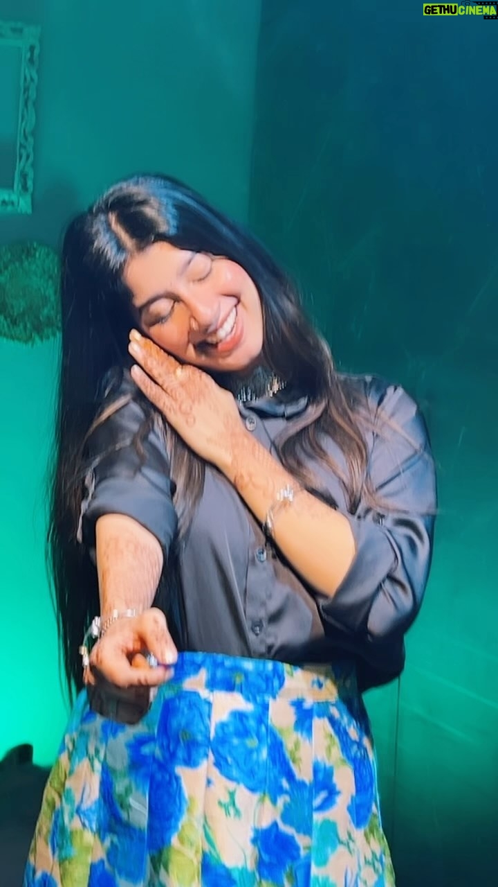 Actress Divya Sharma HD Instagram Photos and Wallpapers March 2024 ...