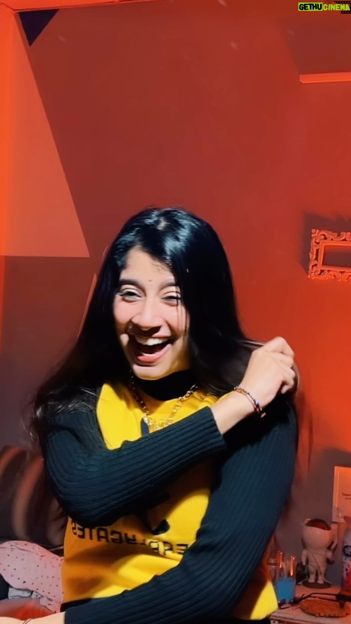 Actress Divya Sharma HD Instagram Photos and Wallpapers January 2024 ...