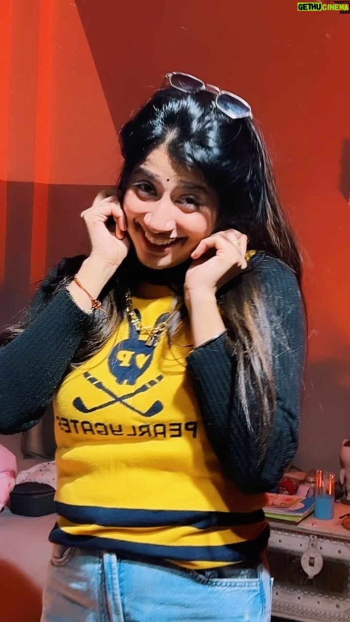 Actress Divya Sharma HD Instagram Photos and Wallpapers January 2024 ...