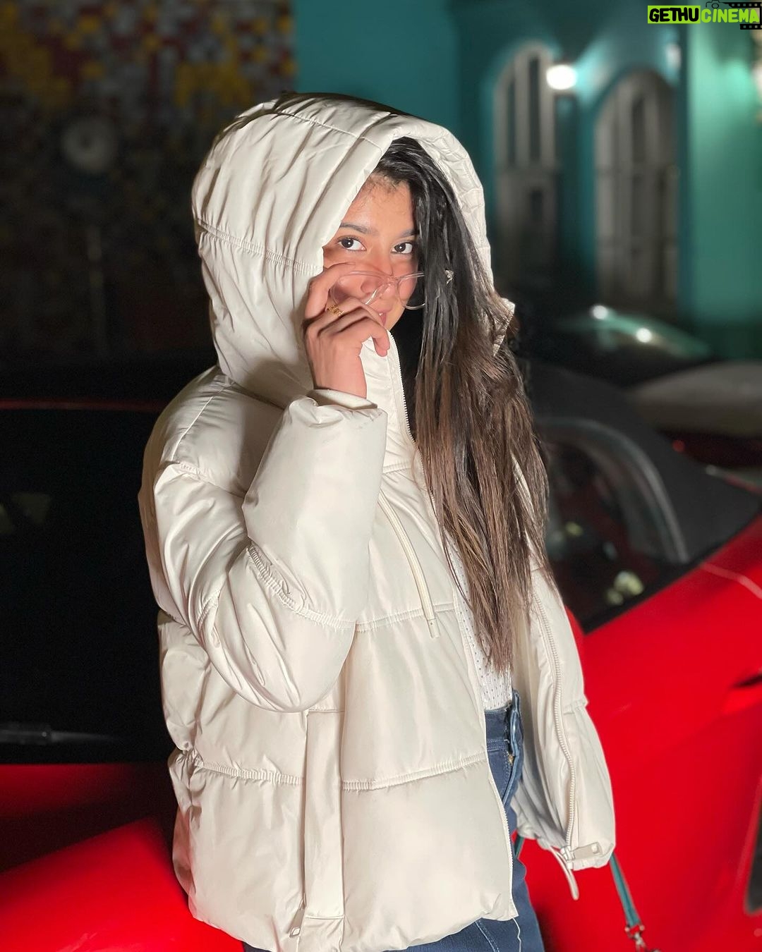 Actress Divya Sharma HD Instagram Photos and Wallpapers January 2024 ...