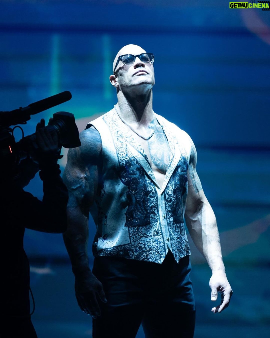 Dwayne Johnson Instagram – Final Boss. #ChiTown #RAW | Gethu Cinema