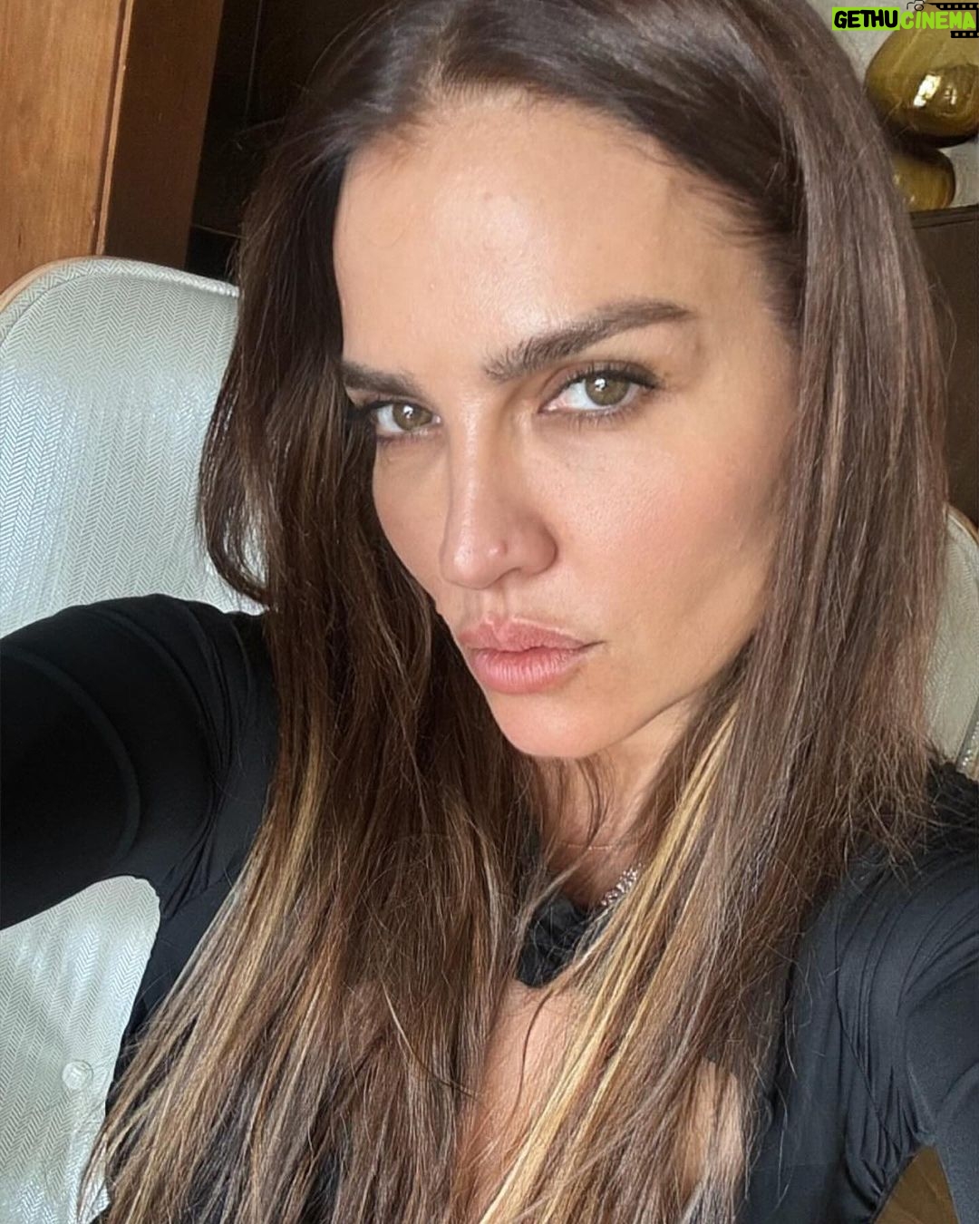 Actress Ebru Akel HD Instagram Photos and Wallpapers March 2024 | Gethu ...