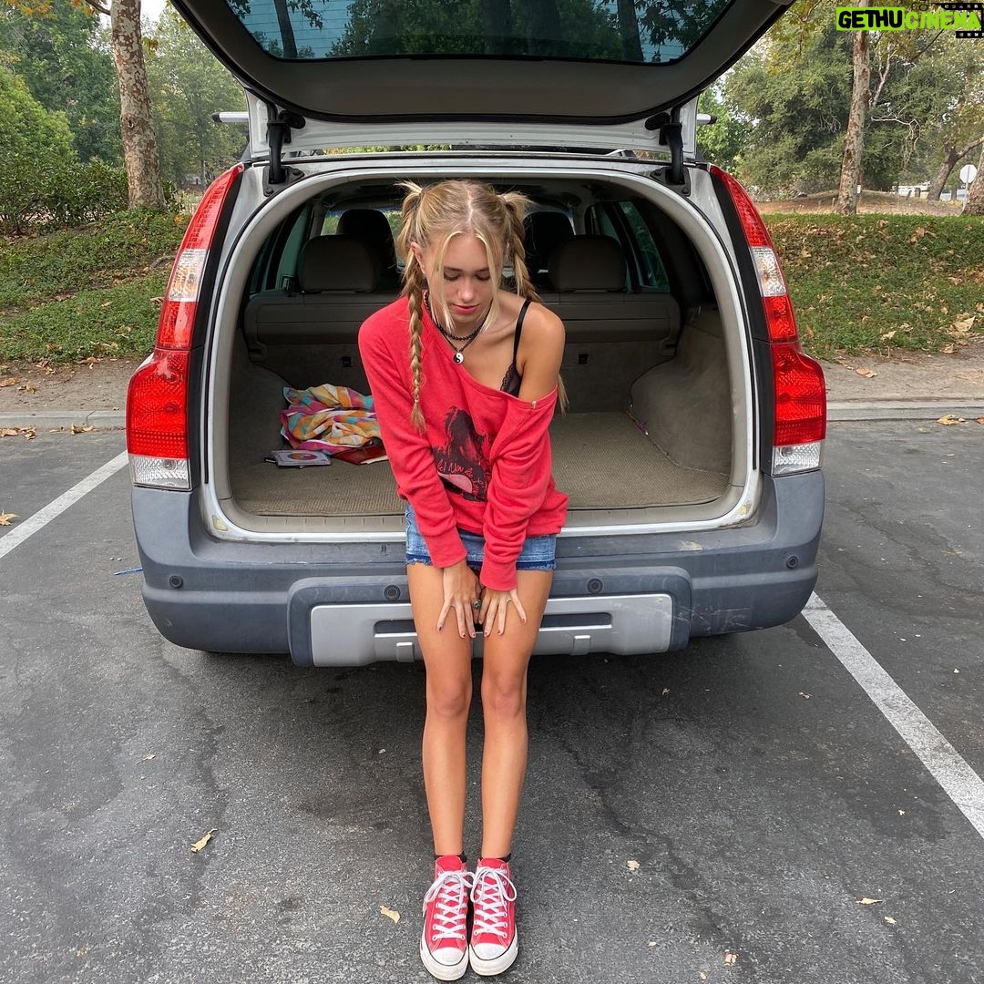 Emily Skinner Instagram – Volvo swag | Gethu Cinema