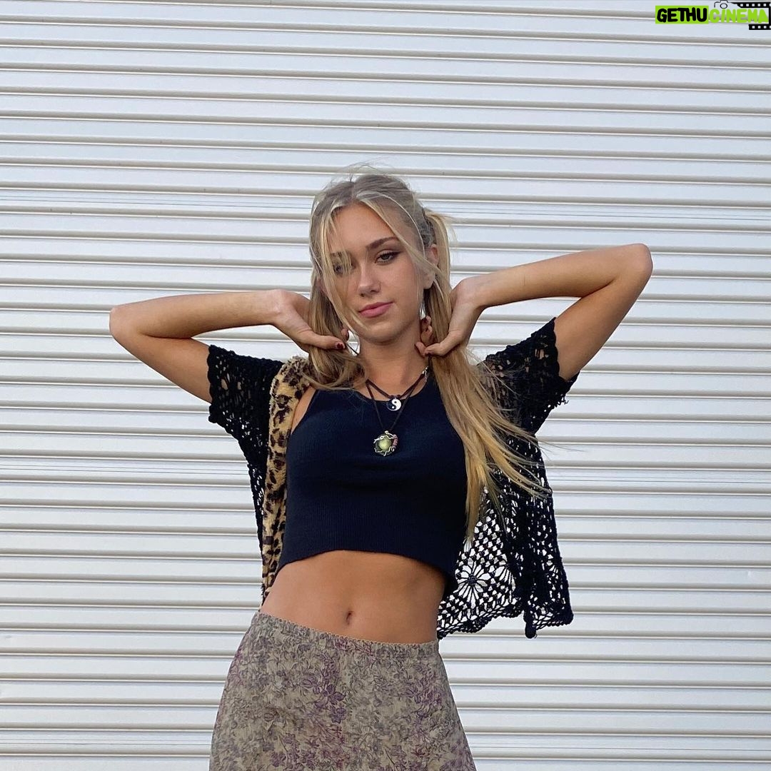 Emily Skinner Instagram – Hey!!!!!🕸🕸🕷 | Gethu Cinema