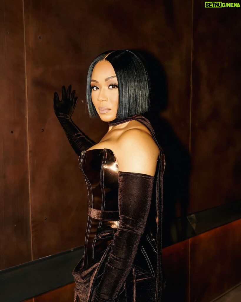 Actress Erica Campbell HD Instagram Photos and Wallpapers February 2024 ...