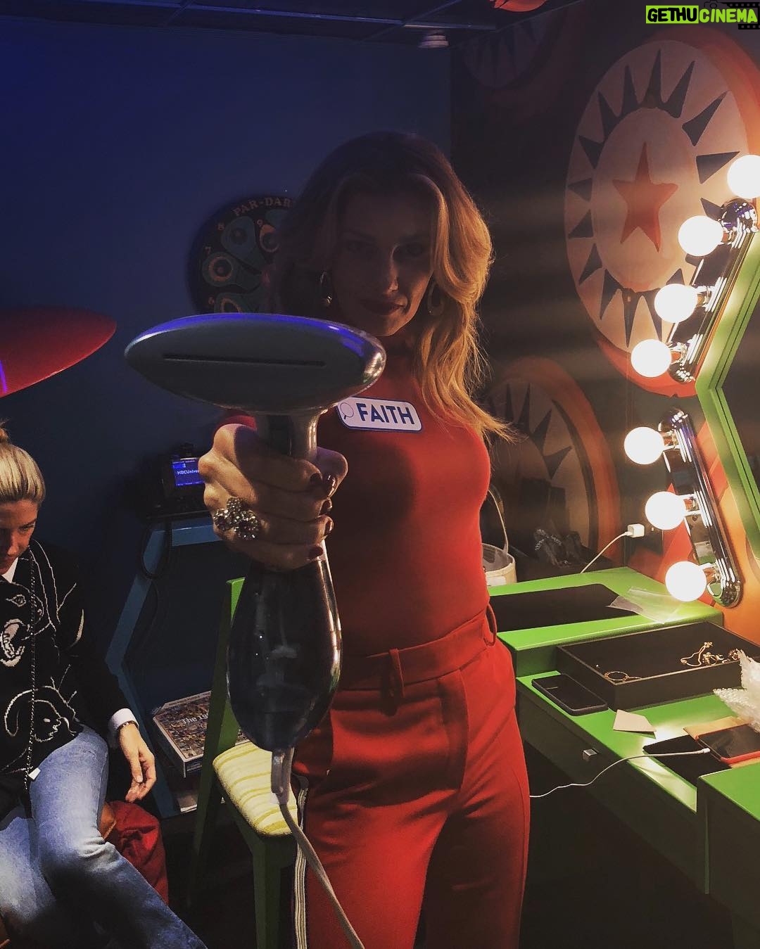 Faith Hill Instagram – Find out why @jimmyfallon is making us wear name ...