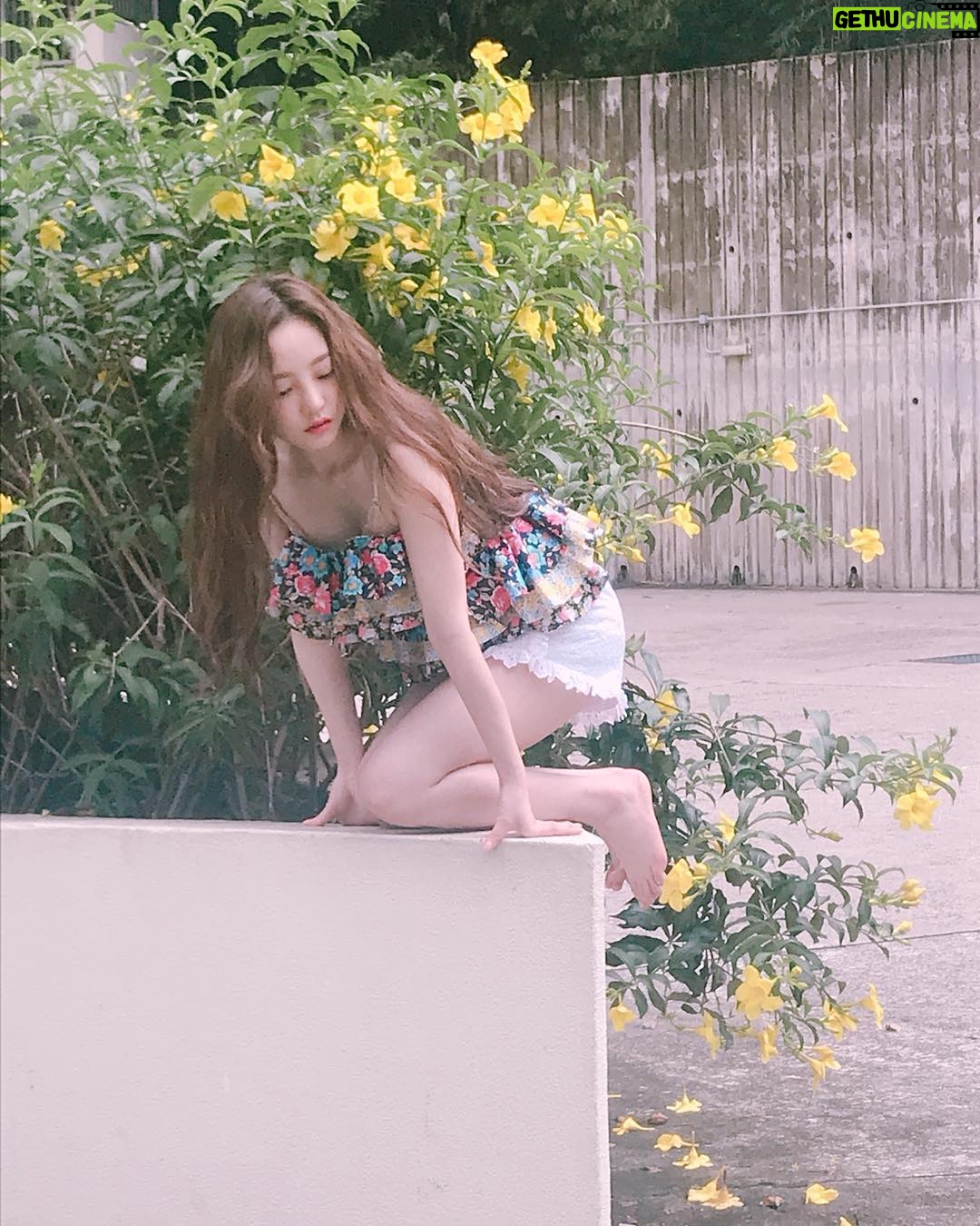 Actress Goo Ha-ra HD Instagram Photos and Wallpapers July 2018 | Gethu ...