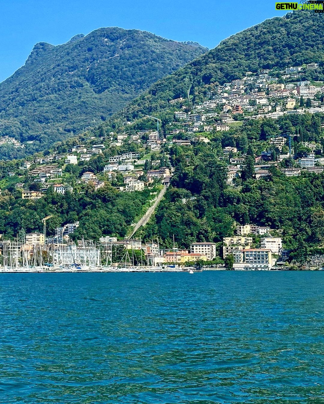 Isabel Oli Instagram – Peaceful mind… grateful heart 🤍 📷 @johnprats # ...