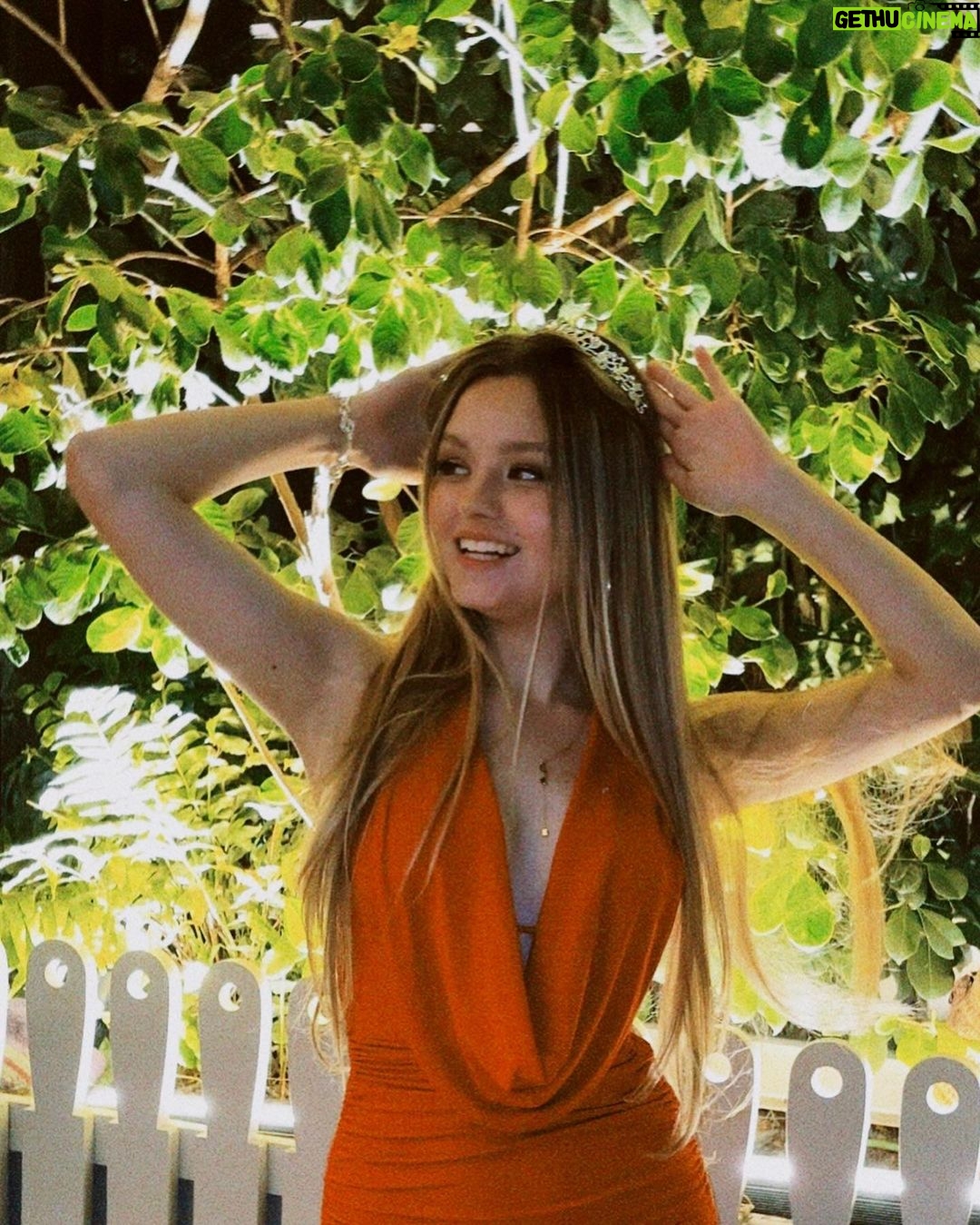 Actress Isabella Tena HD Instagram Photos and Wallpapers February 2023 ...