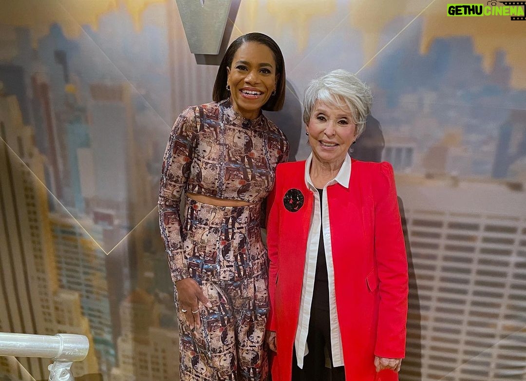 Kelly McCreary Instagram – Huge thank you to @theviewabc for having me ...