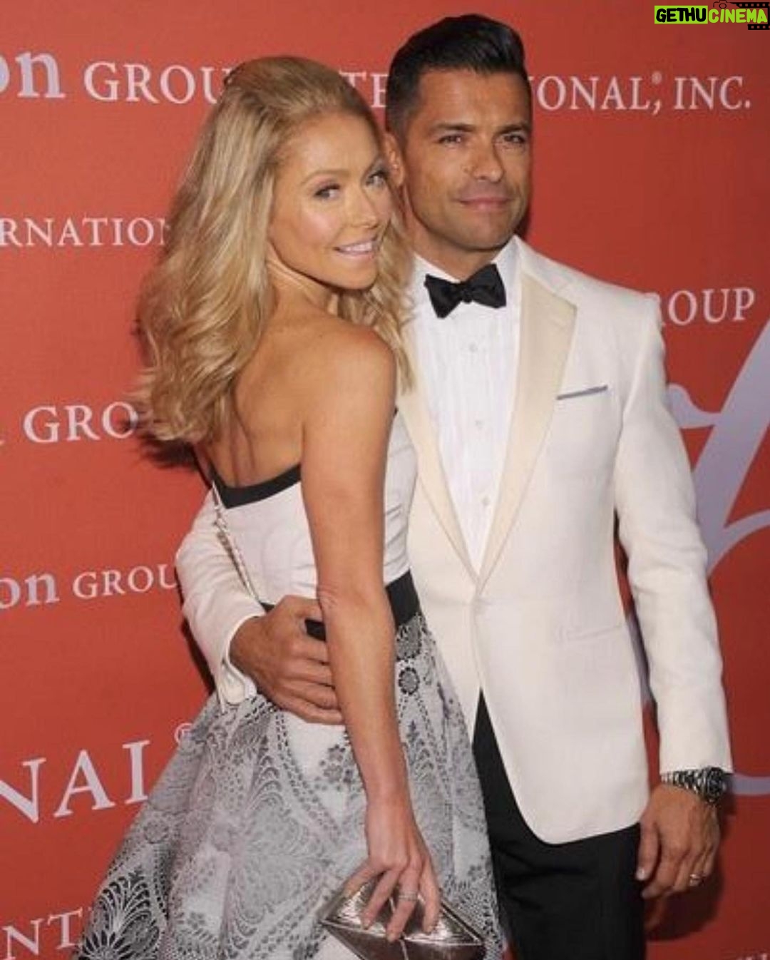 Kelly Ripa Instagram – #fbf 2012 🤍🖤🤍 | Gethu Cinema