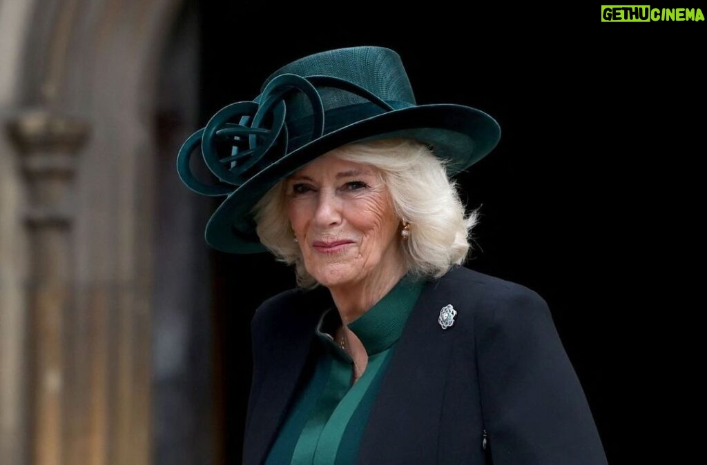 Actress Queen Elizabeth II of the United Kingdom HD Instagram Photos ...