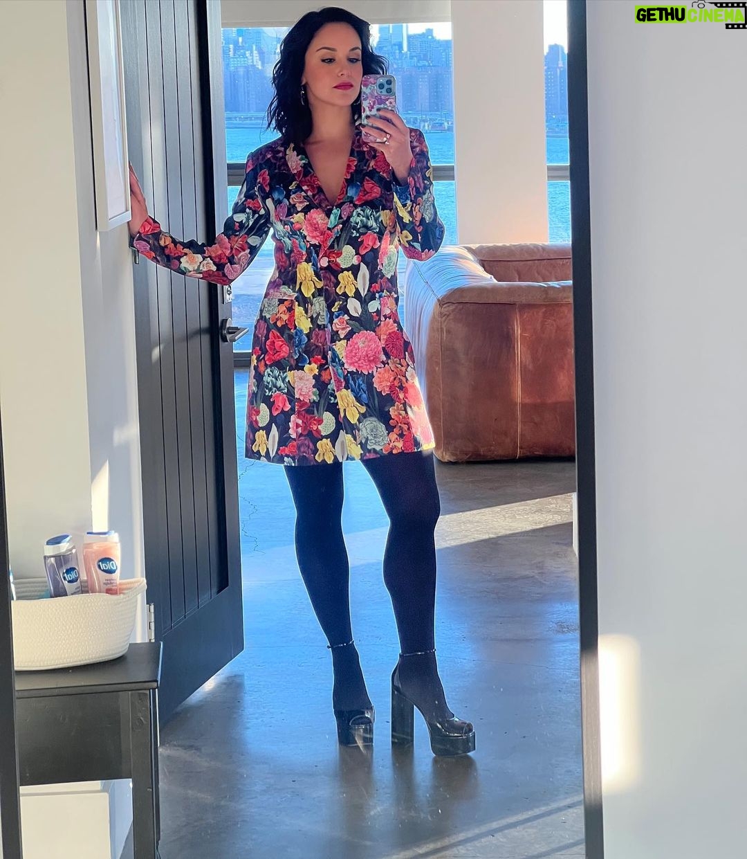 Melissa Fumero Instagram – 🌸🌺🗽🏙️💐🌼 Styled by: @arieltunnell @nora_foley ...