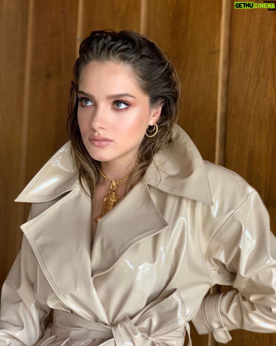 Actress Miray Daner HD Instagram Photos and Wallpapers December 2020 ...
