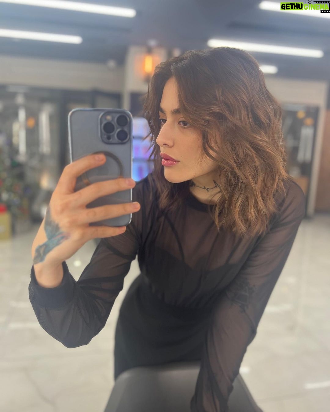 Reyhaneh Parsa Instagram – 🌱 fresh fresh fresh 🧊🍦 | Gethu Cinema