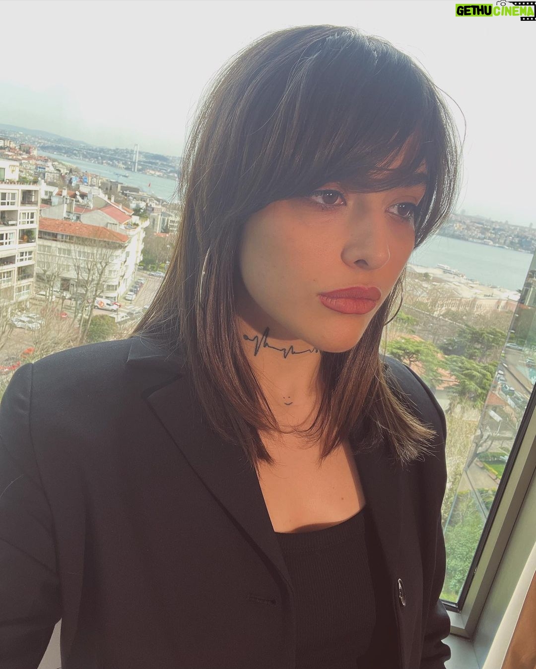 Actress Reyhaneh Parsa HD Instagram Photos and Wallpapers April 2024 ...