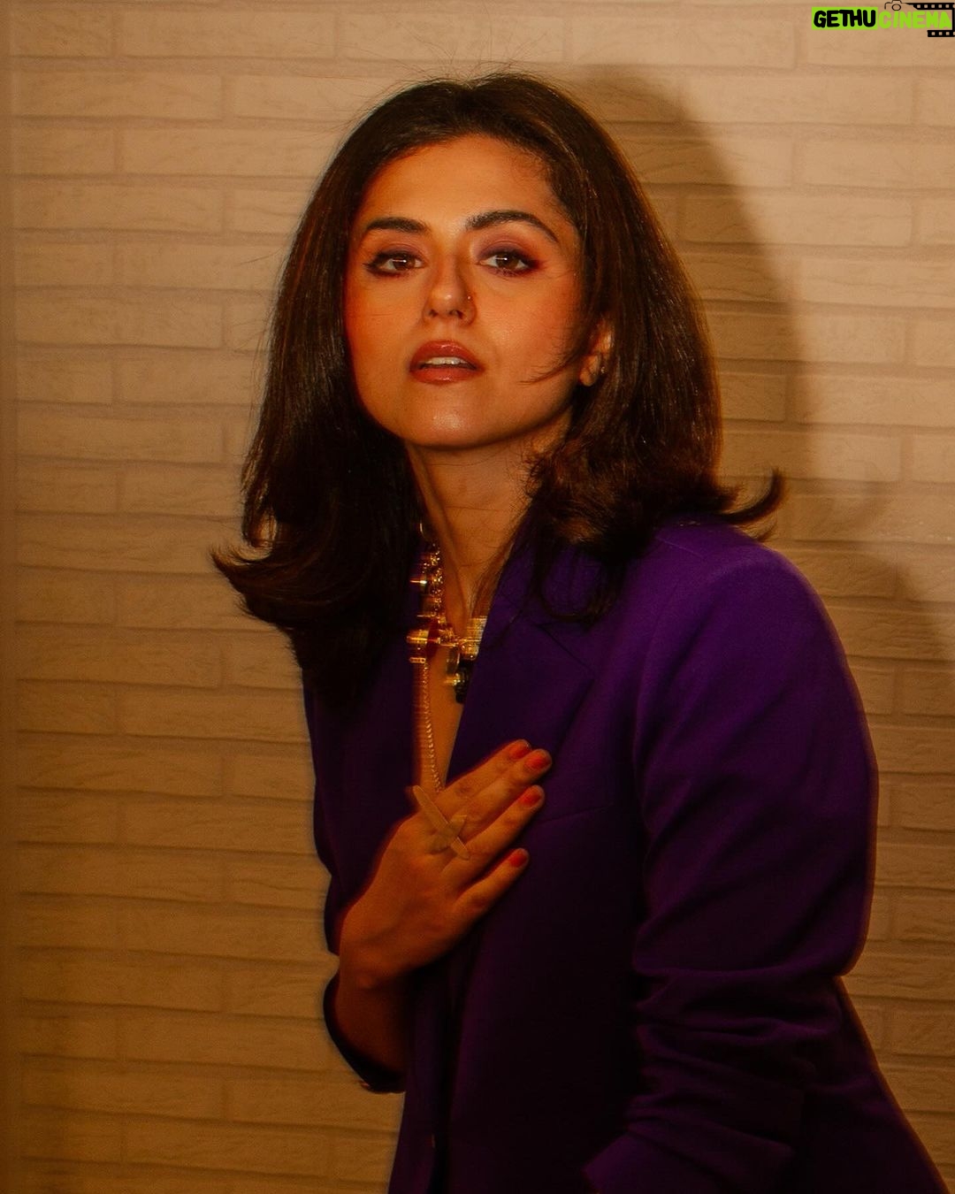 Actress Riddhi Dogra HD Instagram Photos and Wallpapers December 2023 | Gethu Cinema