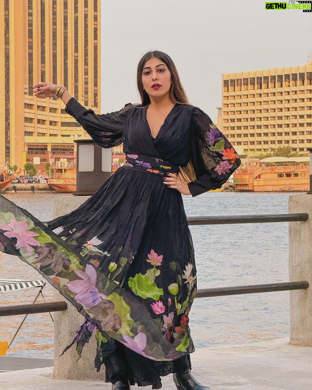 Actress Ruma Sharma HD Instagram Photos and Wallpapers February 2024 ...