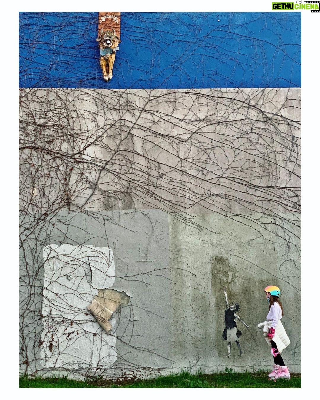 Sarah Rafferty Instagram – Good talk. Burbank, California | Gethu Cinema