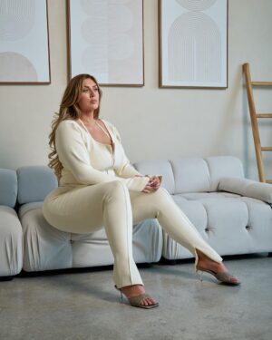 Sophie Hall Wiki, Biography, Age, Gallery, Spouse and more