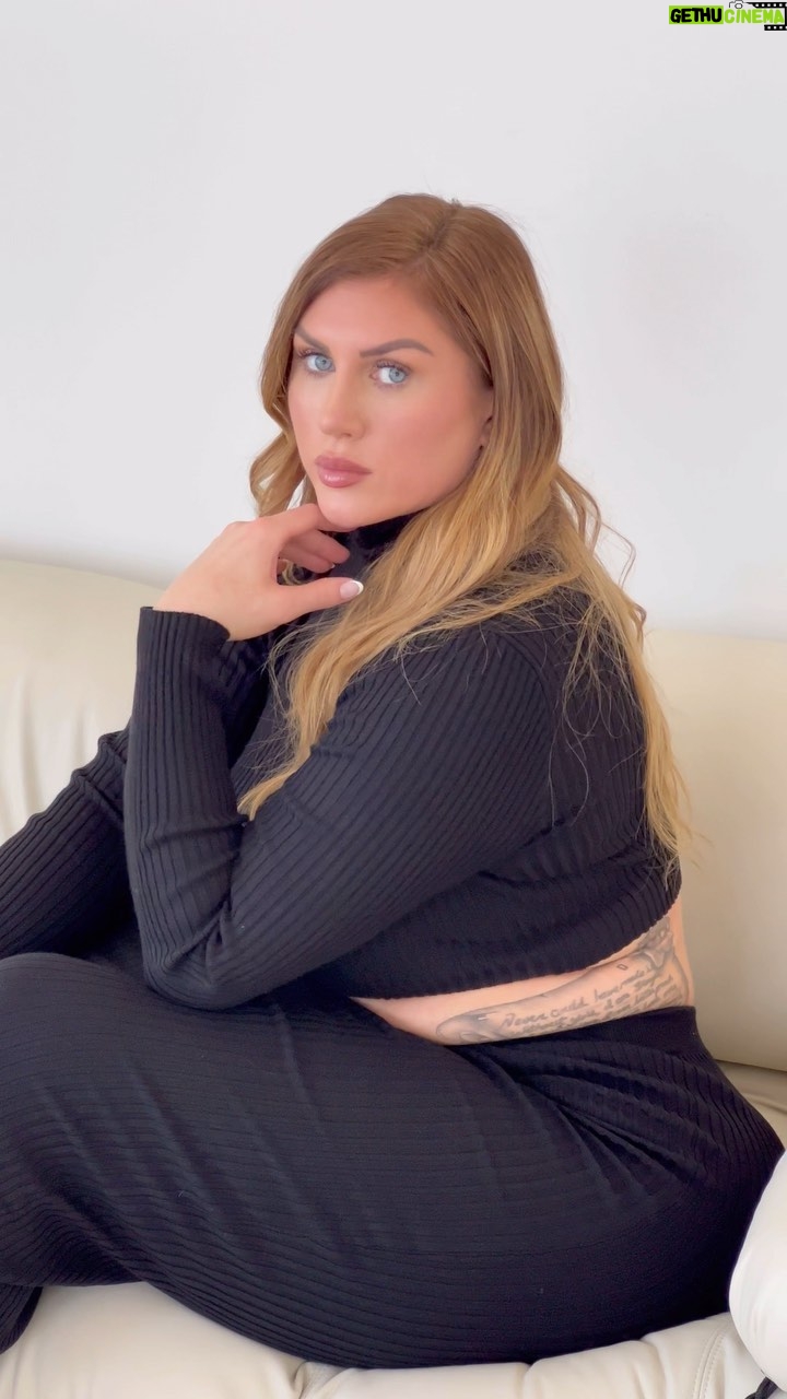 Sophie Hall Instagram – 🖤 | Gethu Cinema