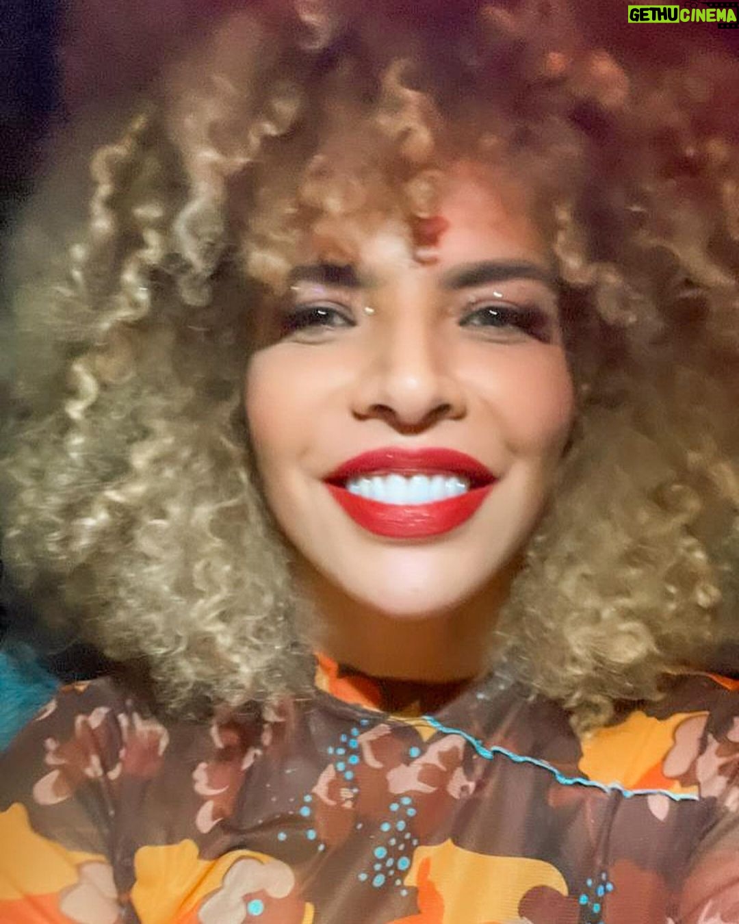 Vanessa da Mata Instagram – “Vida Não tome conta da minha vida Como se ...