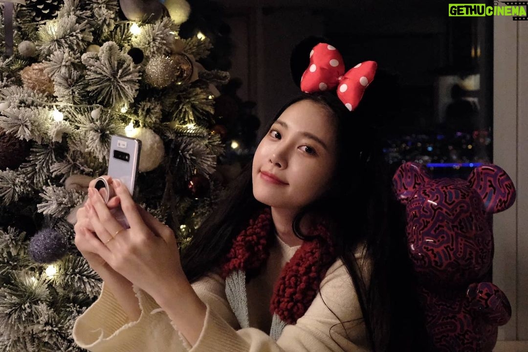 Yura Instagram – MERRY CHRISTMAS🎄 💐💚 | Gethu Cinema