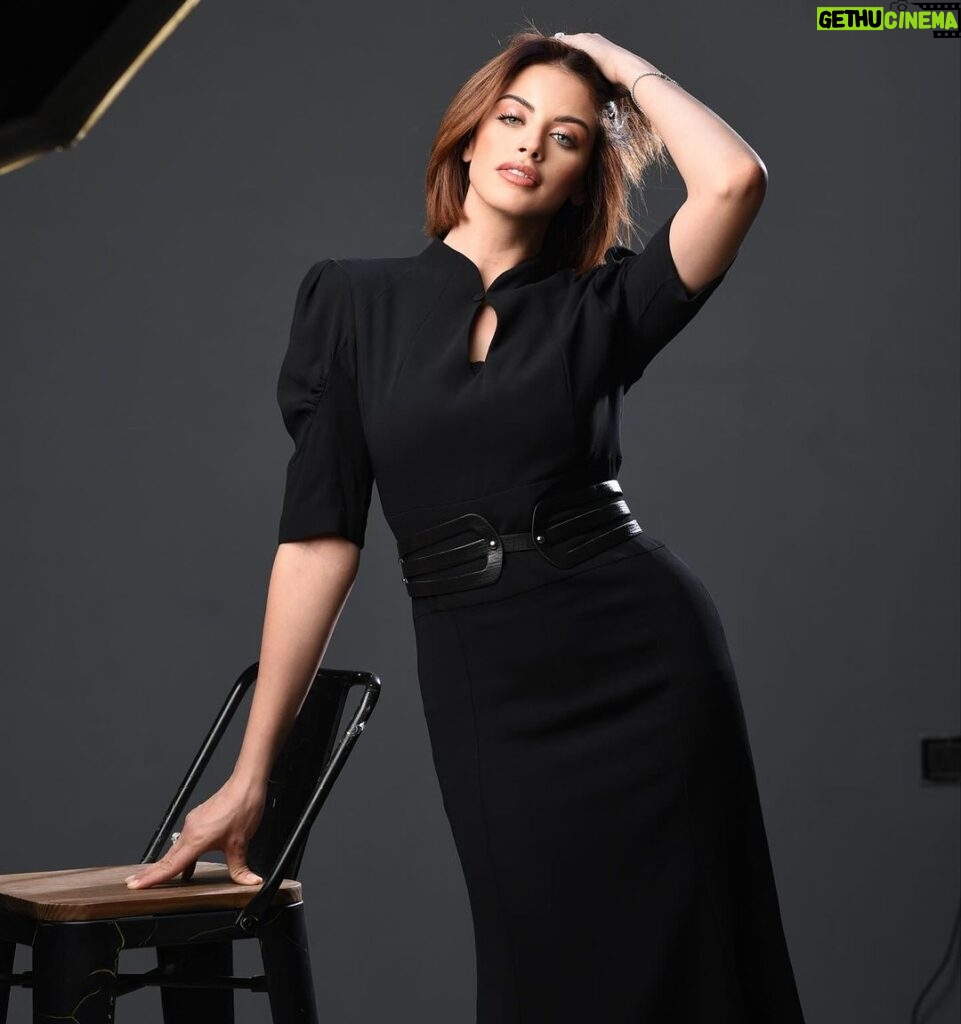 Actress Zahra Habib HD Instagram Photos and Wallpapers February 2024 ...