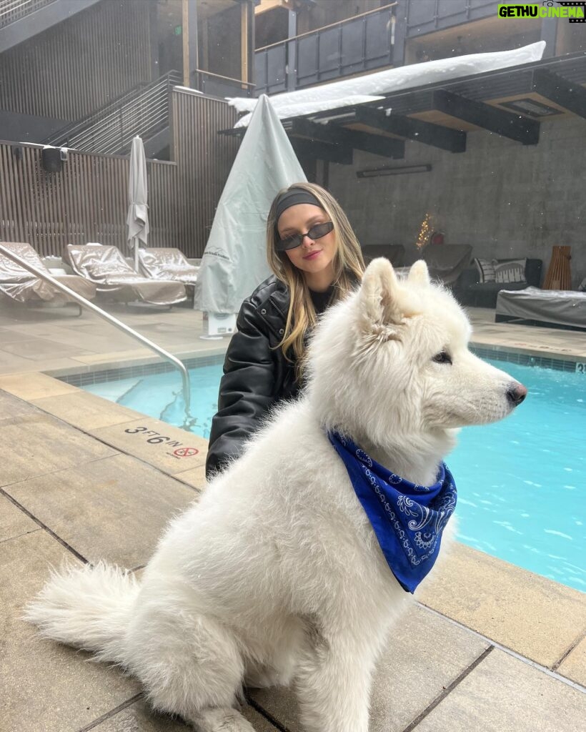 Actress Kinsey Wolanski HD Instagram Photos and Wallpapers April 2023 ...