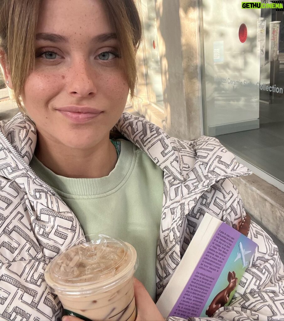 Actress Nicole Wallace HD Instagram Photos and Wallpapers December 2023 ...