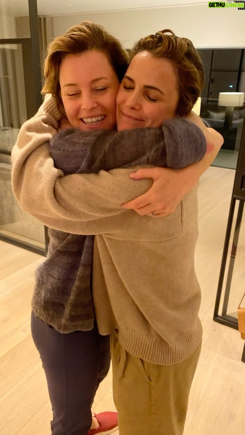 Elizabeth Banks Instagram – Happy happy birthday friend not on social ...