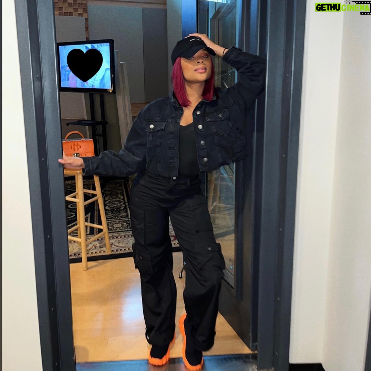 Ajiona Alexus Instagram – Celebrate women of color who pave the way. # ...