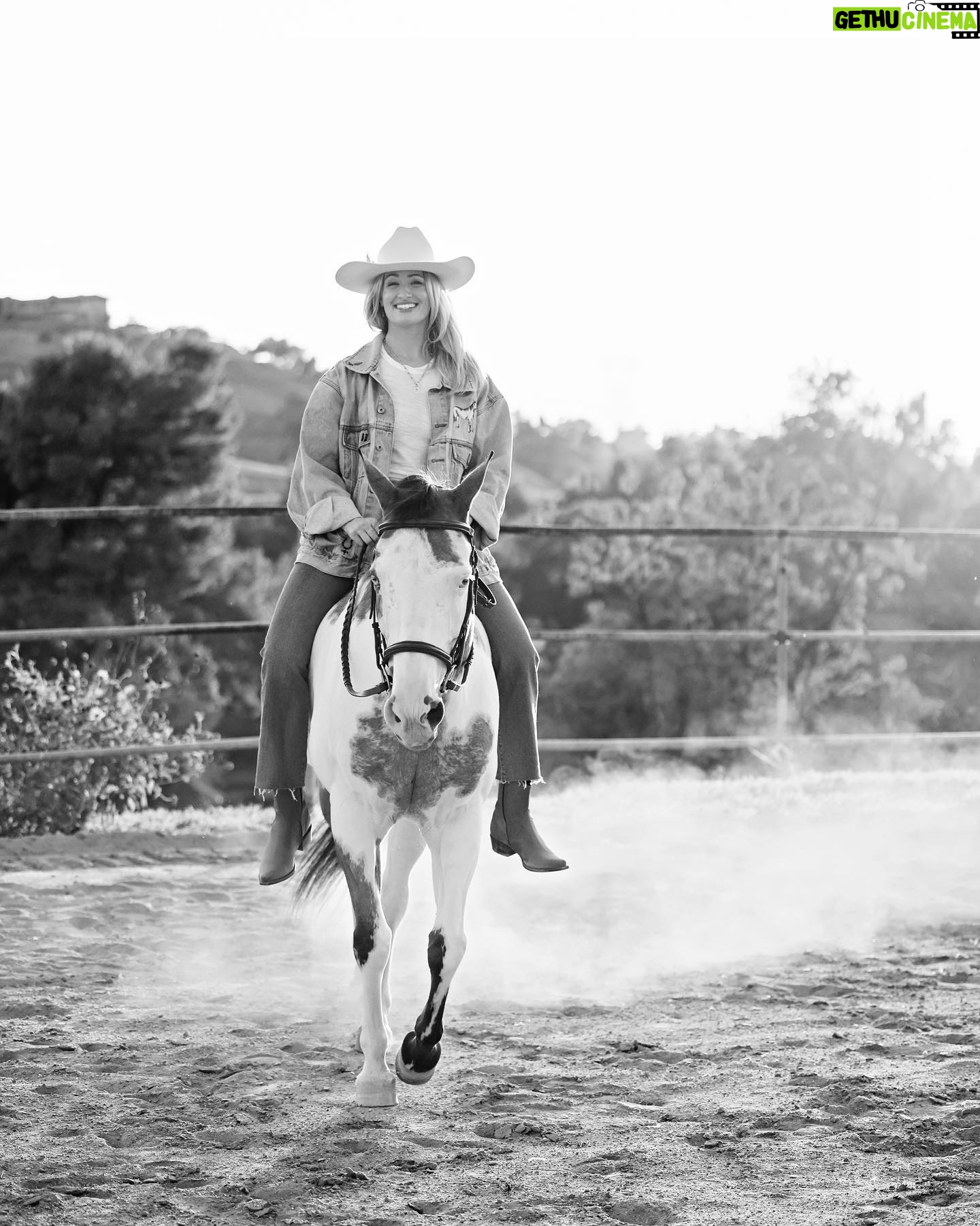 Beth Behrs Instagram – #horsegirl content on fleek these days… look at ...
