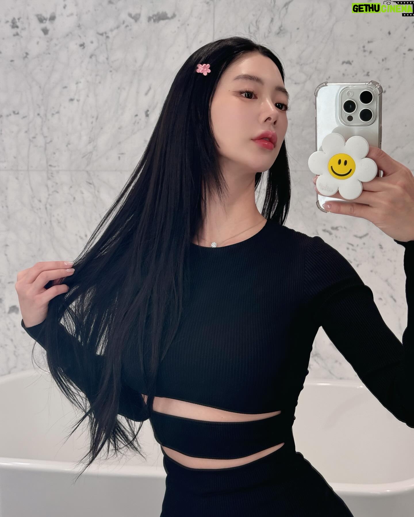 Actress Clara Lee HD Instagram Photos and Wallpapers February 2024 ...