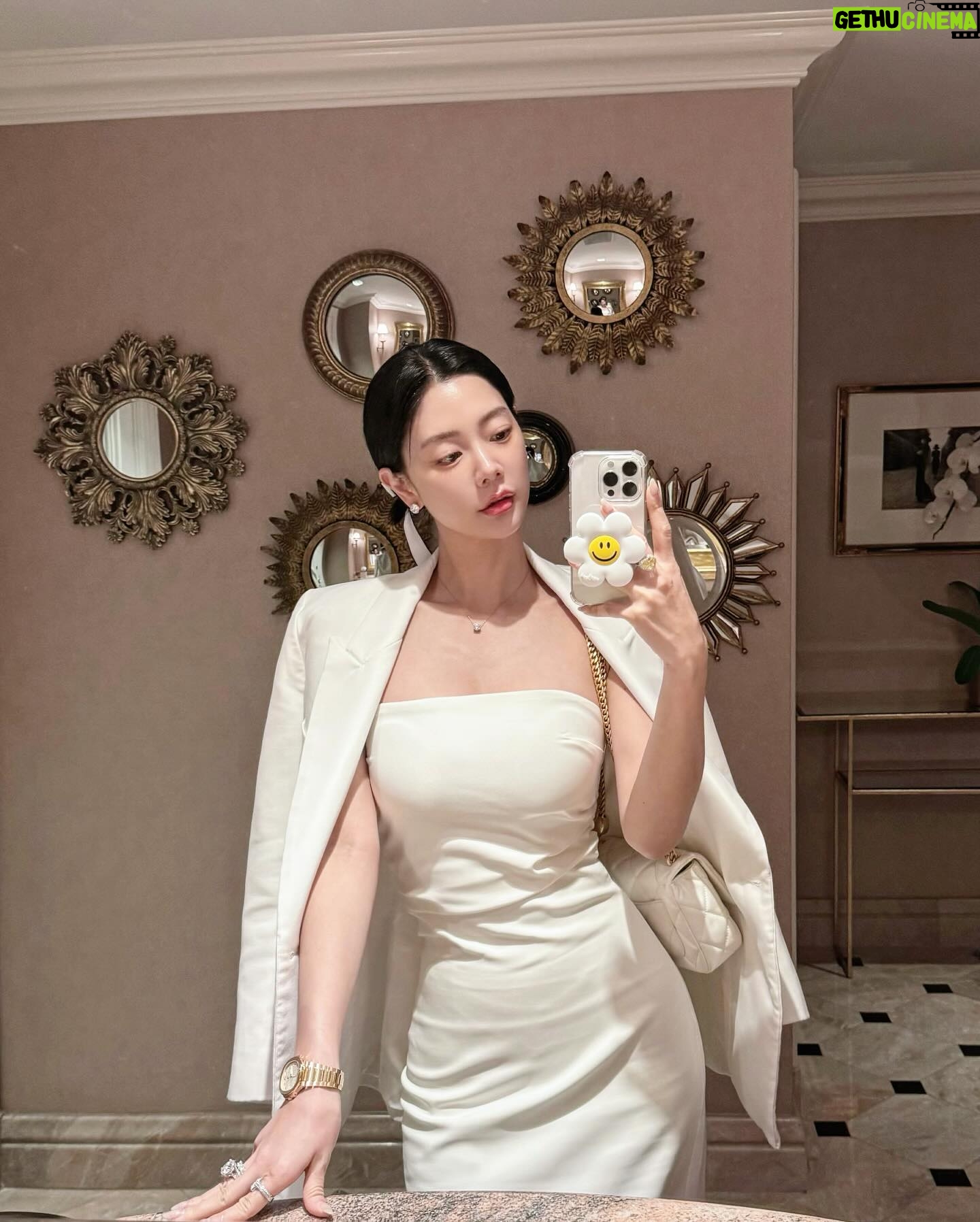 Clara Lee Instagram – ️ #LA | Gethu Cinema