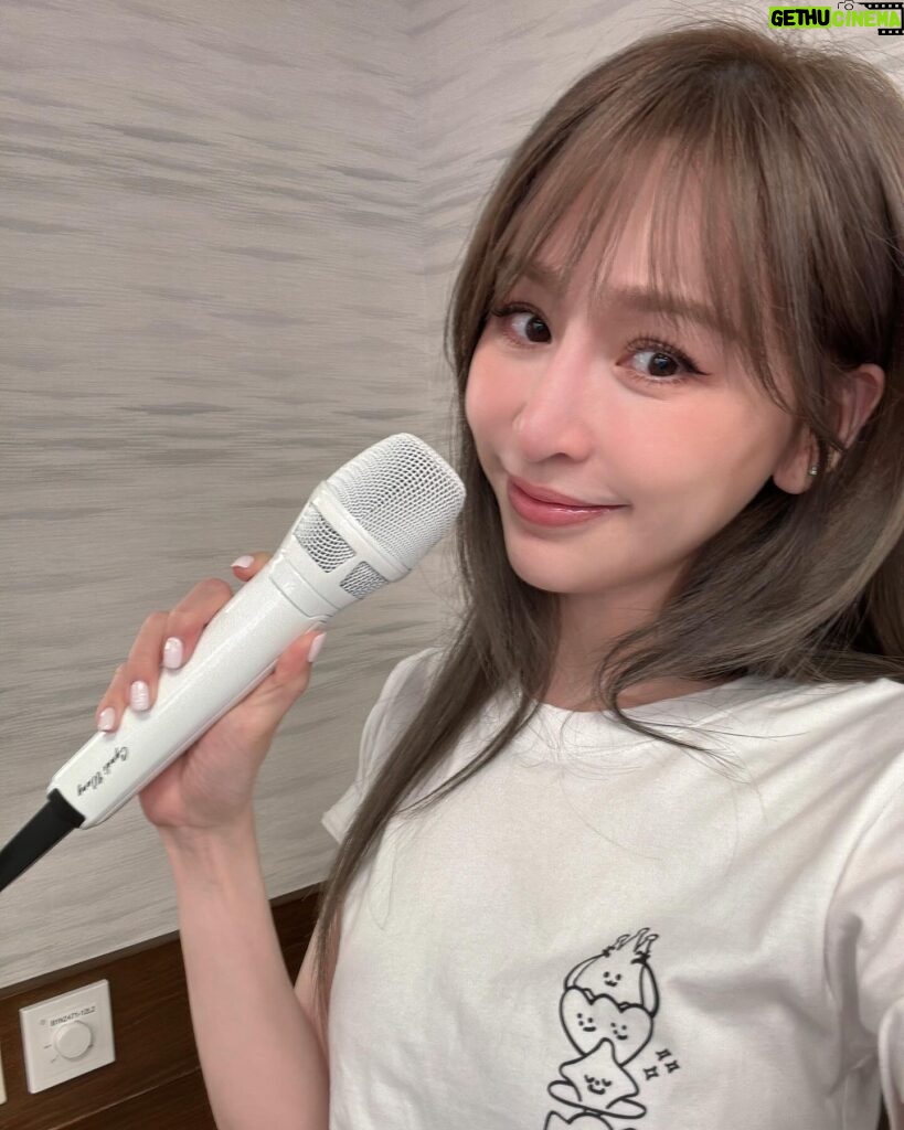 Actress Cyndi Wang HD Instagram Photos and Wallpapers April 2024 ...