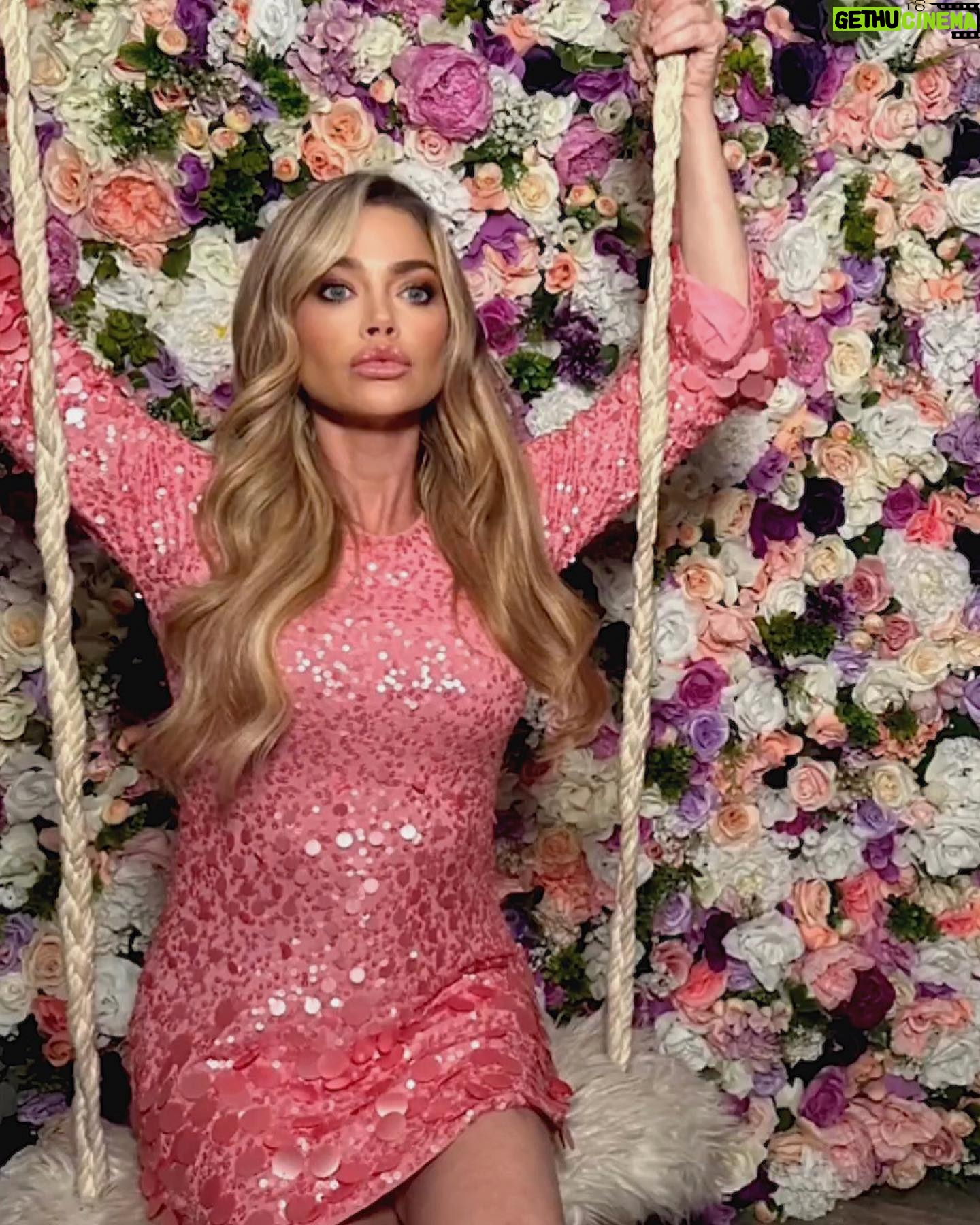 Denise Richards Instagram – Feeling pretty in pink | Gethu Cinema