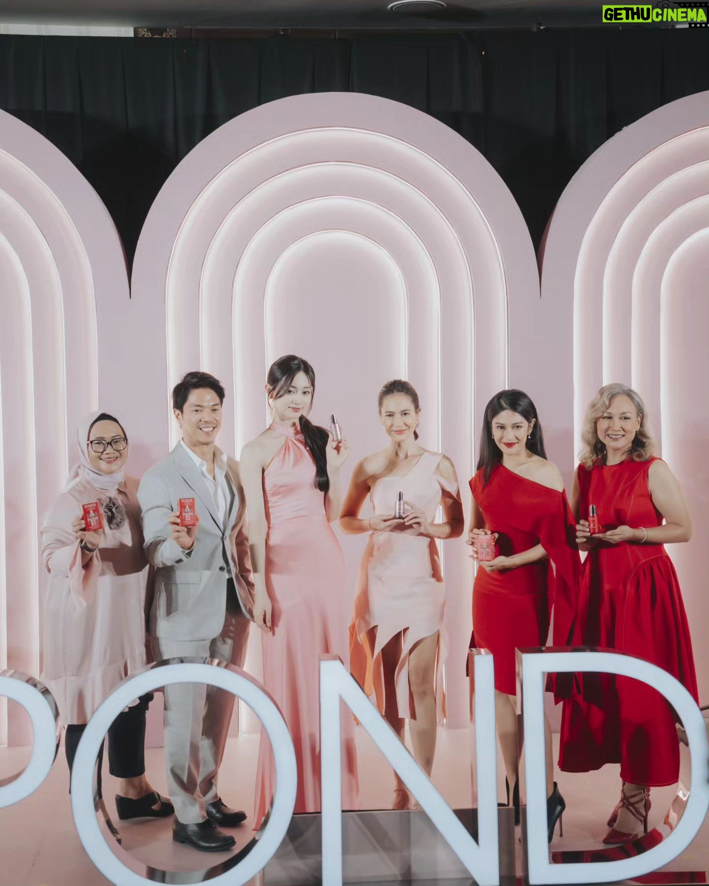Dian Sastrowardoyo Instagram – So happy to attend the launch of Ponds ...
