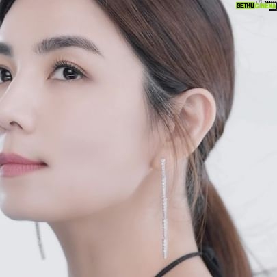 Ella Chen Jia Hua Instagram – ～勁編 女王的優雅 無需動手 #掃地機器人的厲害 #試過就知道 #十合一全自動 #Roborock #S8ProUltra ...