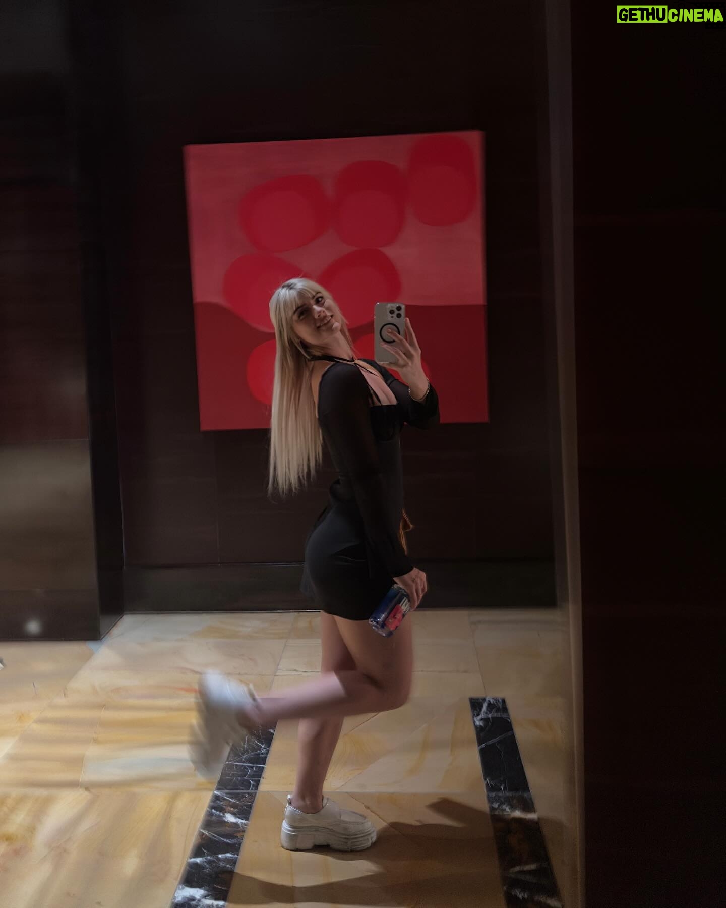 Faith Ordway Instagram – dumpy check | Gethu Cinema