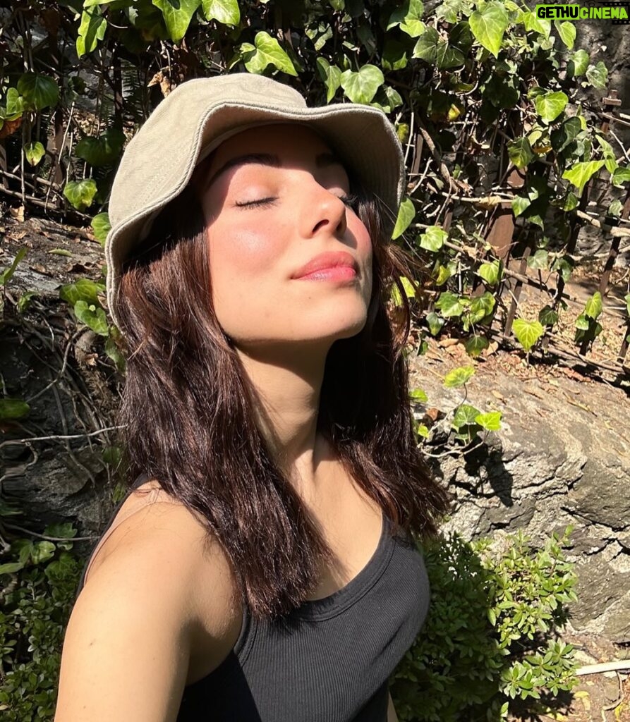 Actress Fiona Palomo HD Instagram Photos and Wallpapers April 2024 ...