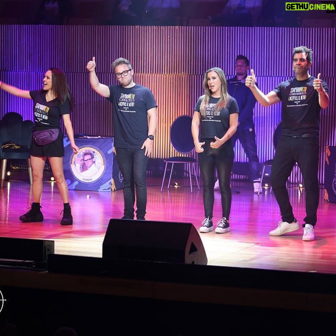 Jéssica Segura Instagram – Un lugar feliz! • El teatro me ha regalado ...