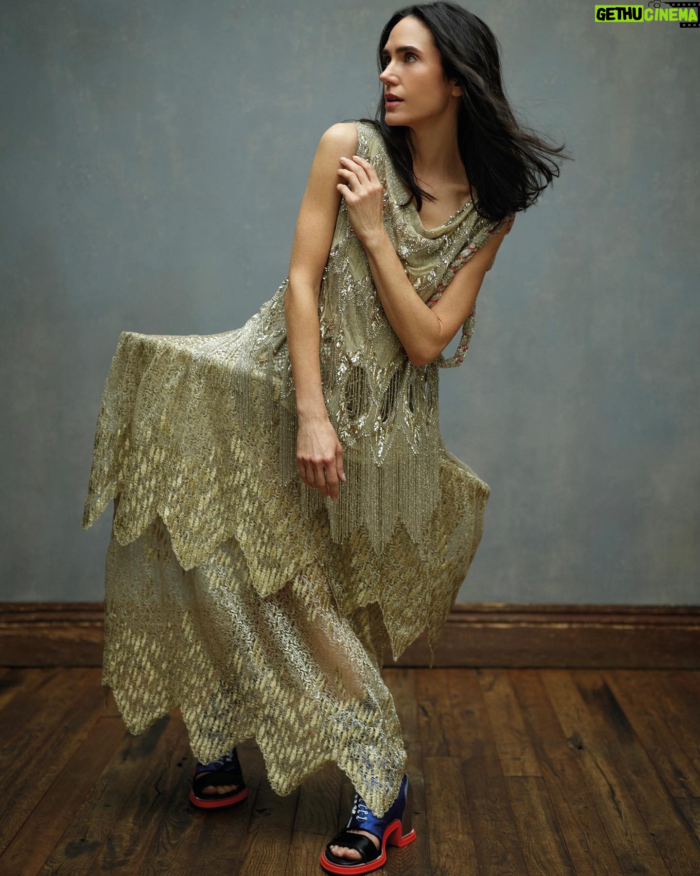 Jennifer Connelly Instagram – A nod to Gilded Glamour. | Gethu Cinema