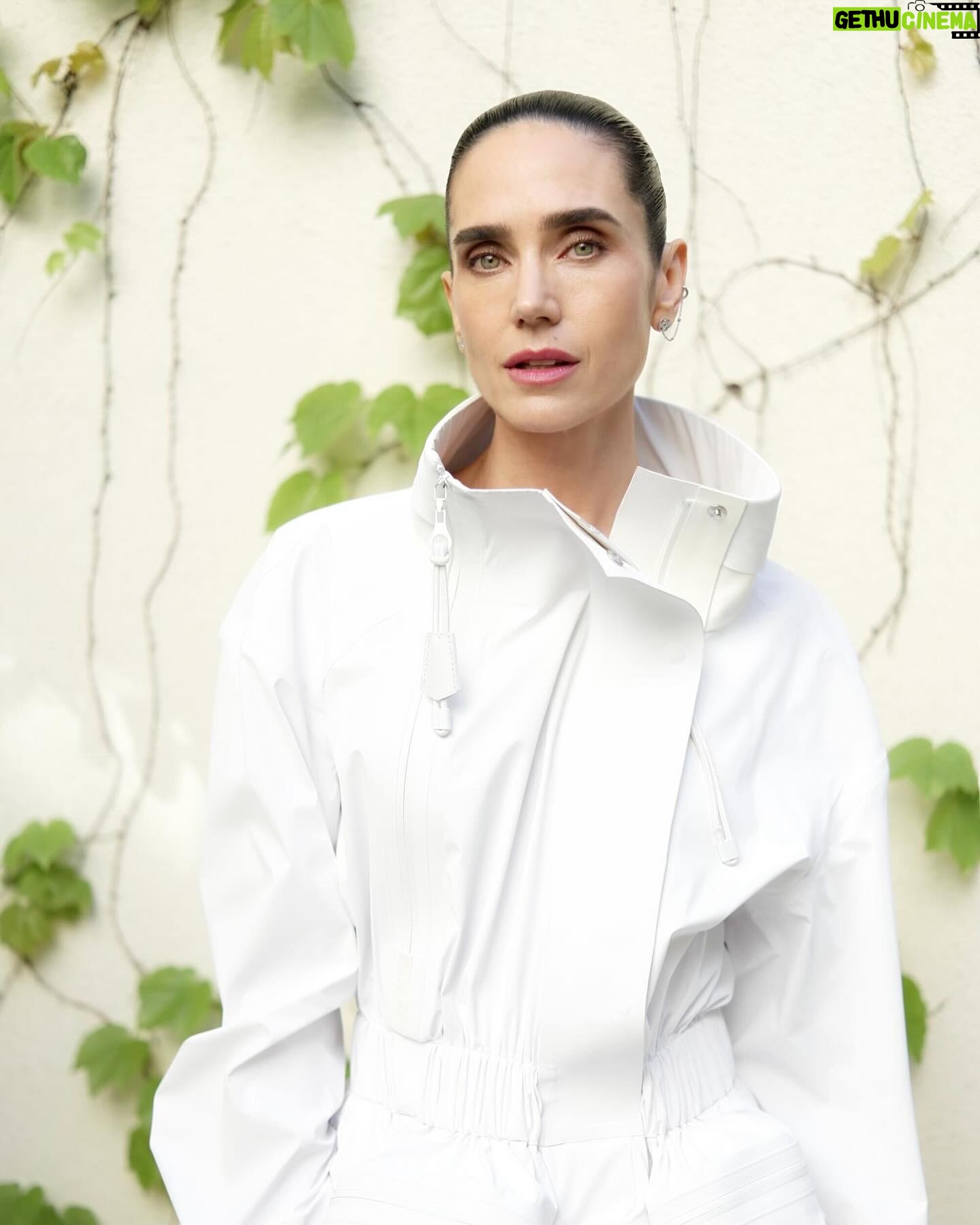 Jennifer Connelly Instagram – #DarkMatter premiere glam | Gethu Cinema