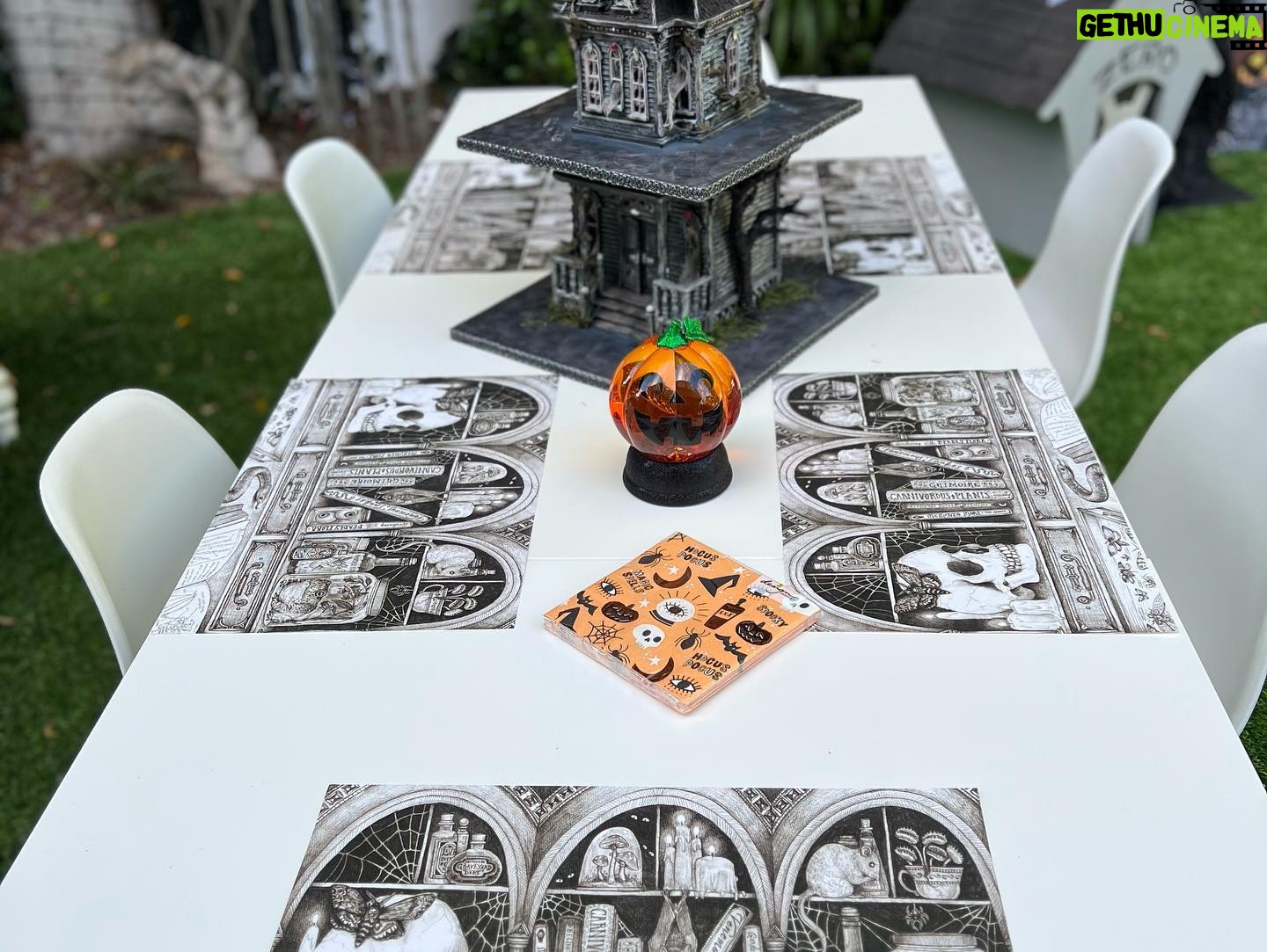 Jennifer Love Hewitt Instagram – It was a great Halloween. Happy for ...