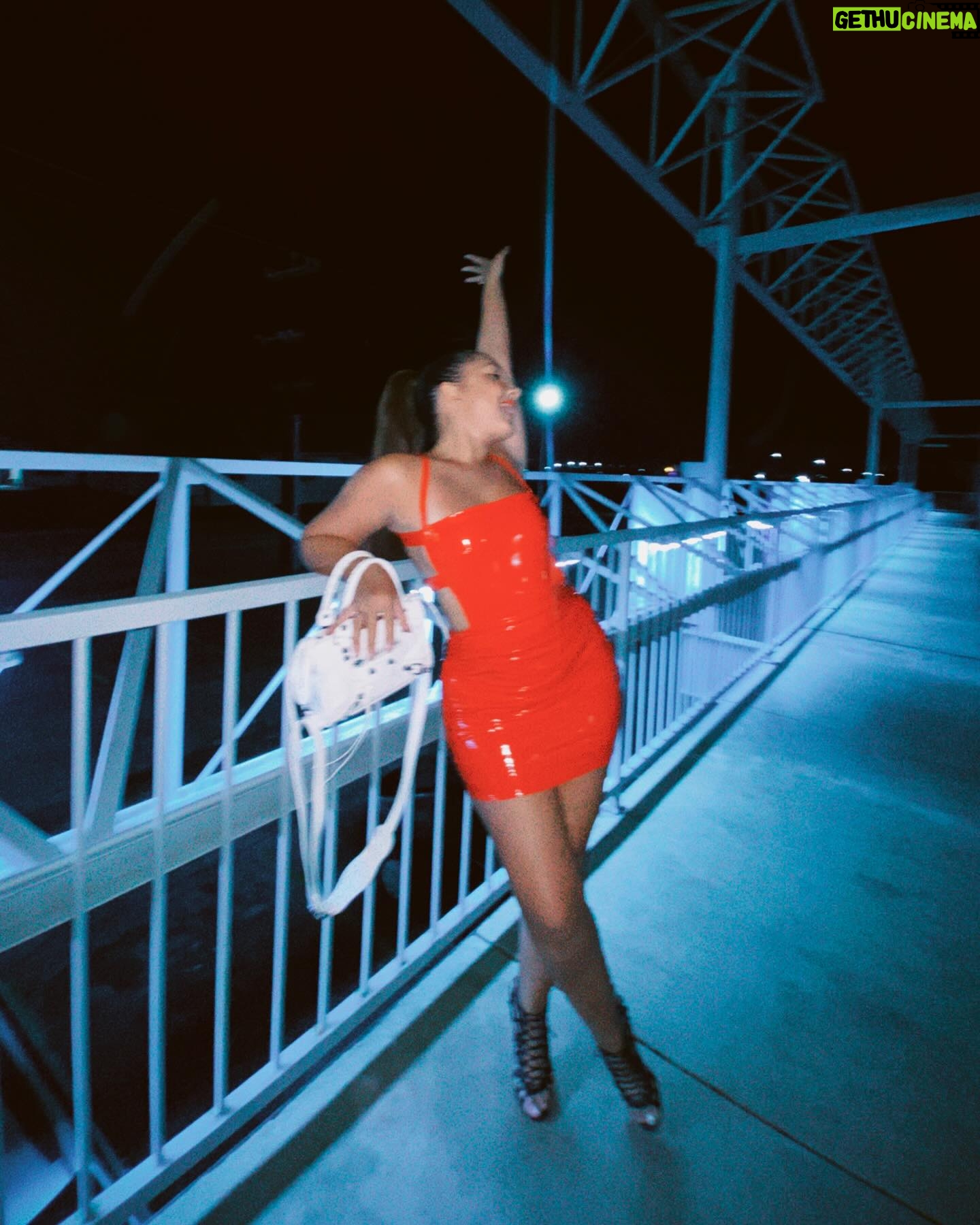 Actress Jennifer Messina HD Instagram Photos and Wallpapers April 2024 ...