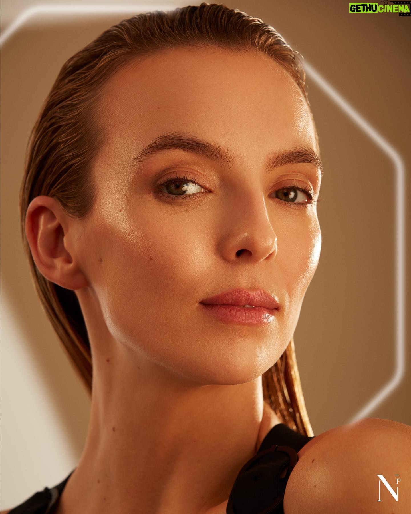 Jodie Comer Instagram – Dive into irresistible skin with Noble Panacea ...