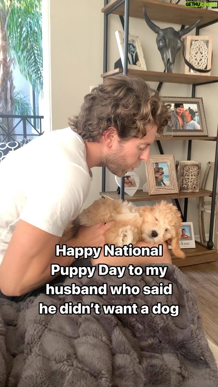 Jonathan Bennett Instagram – Uh huh…sure. #nationalpuppyday | Gethu Cinema