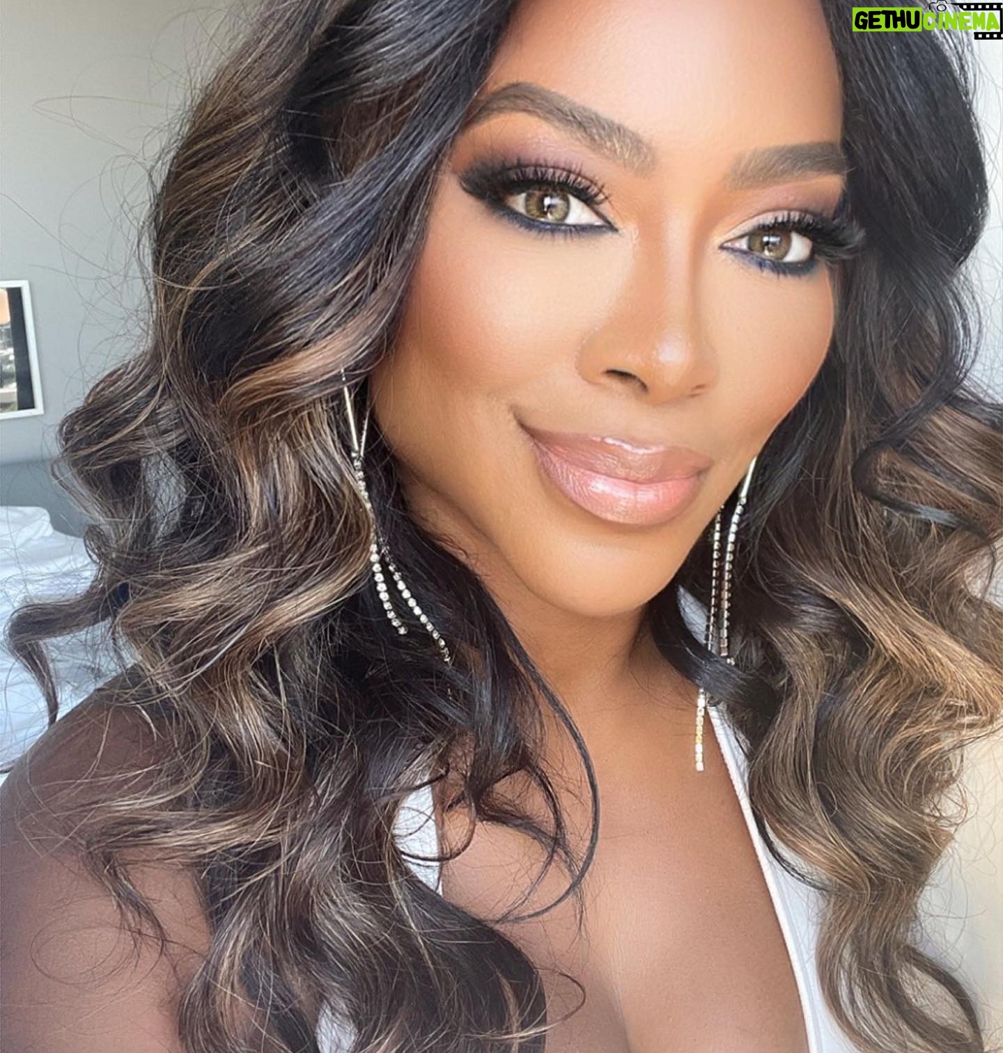 Kenya Moore Instagram – Good morning! Have a great Saturday! | Gethu Cinema